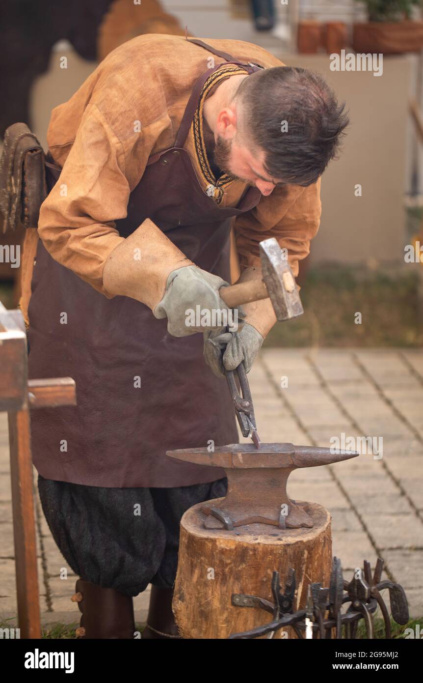 Medieval glove craft hi-res stock photography and images - Alamy