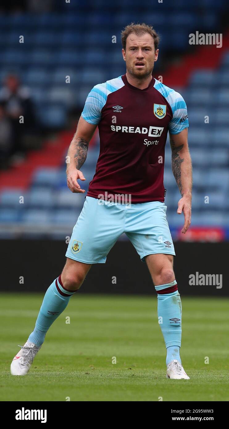 Simon barnes hi-res stock photography and images - Alamy