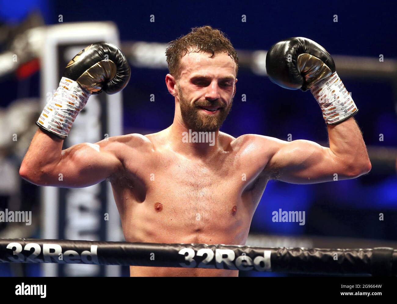 Chris Bourke celebrates victory against James Beech Jr in the World ...