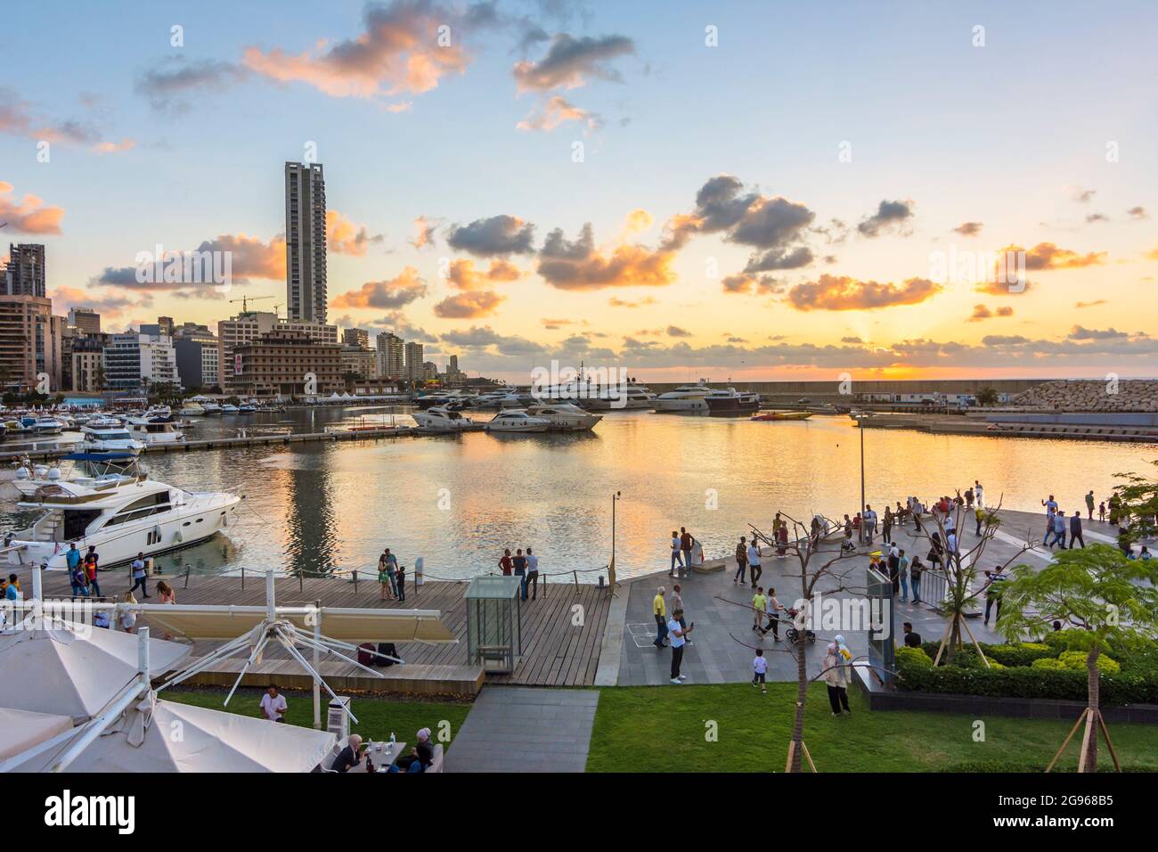 Saint george bay bay of beirut hi-res stock photography and images - Alamy