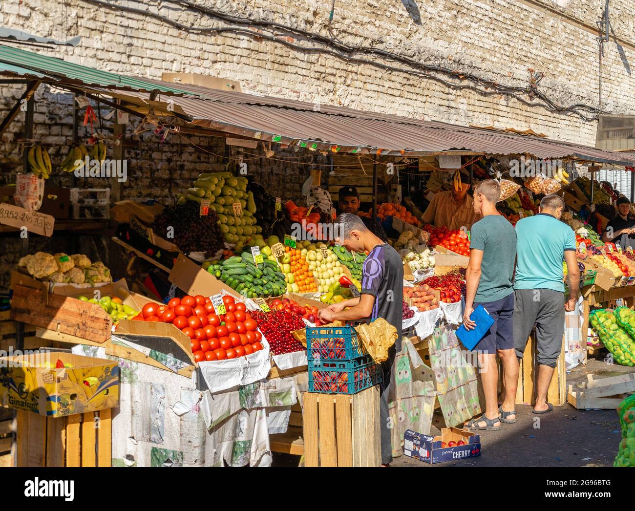 Russia market shopping hi-res stock photography and images - Alamy