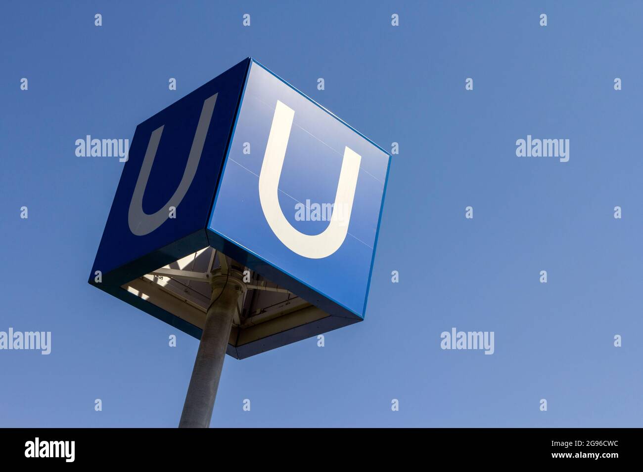 U bahn transport logo hi-res stock photography and images - Alamy