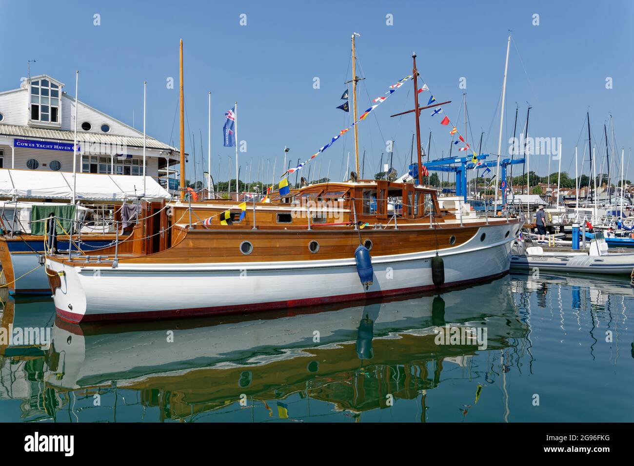 Classic Motor Launch Boat High Resolution Stock Photography and Images ... Classic Motor Launch Boat High Resolution Stock Photography and Images ...