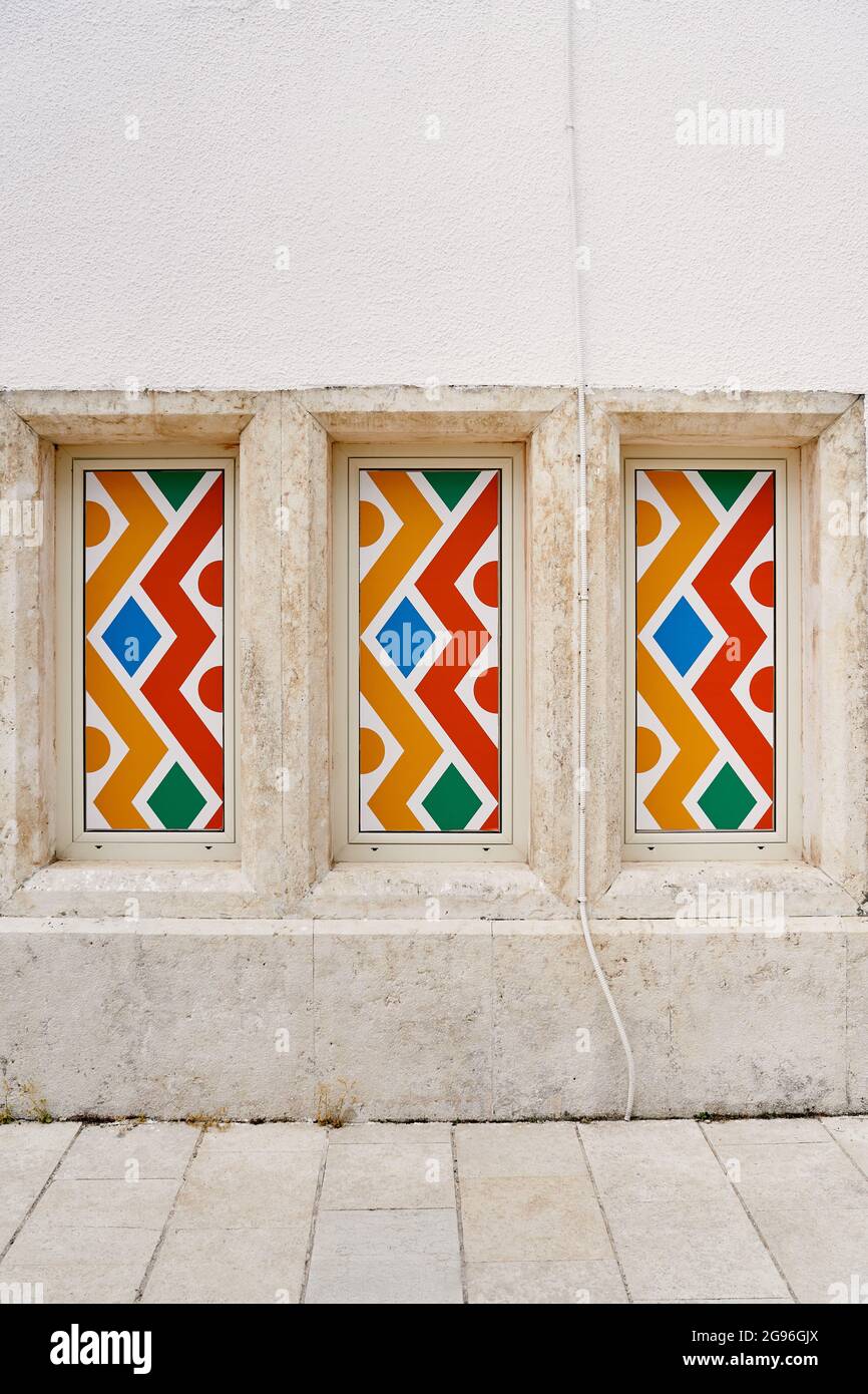 Orange colored glass windows hi-res stock photography and images - Alamy