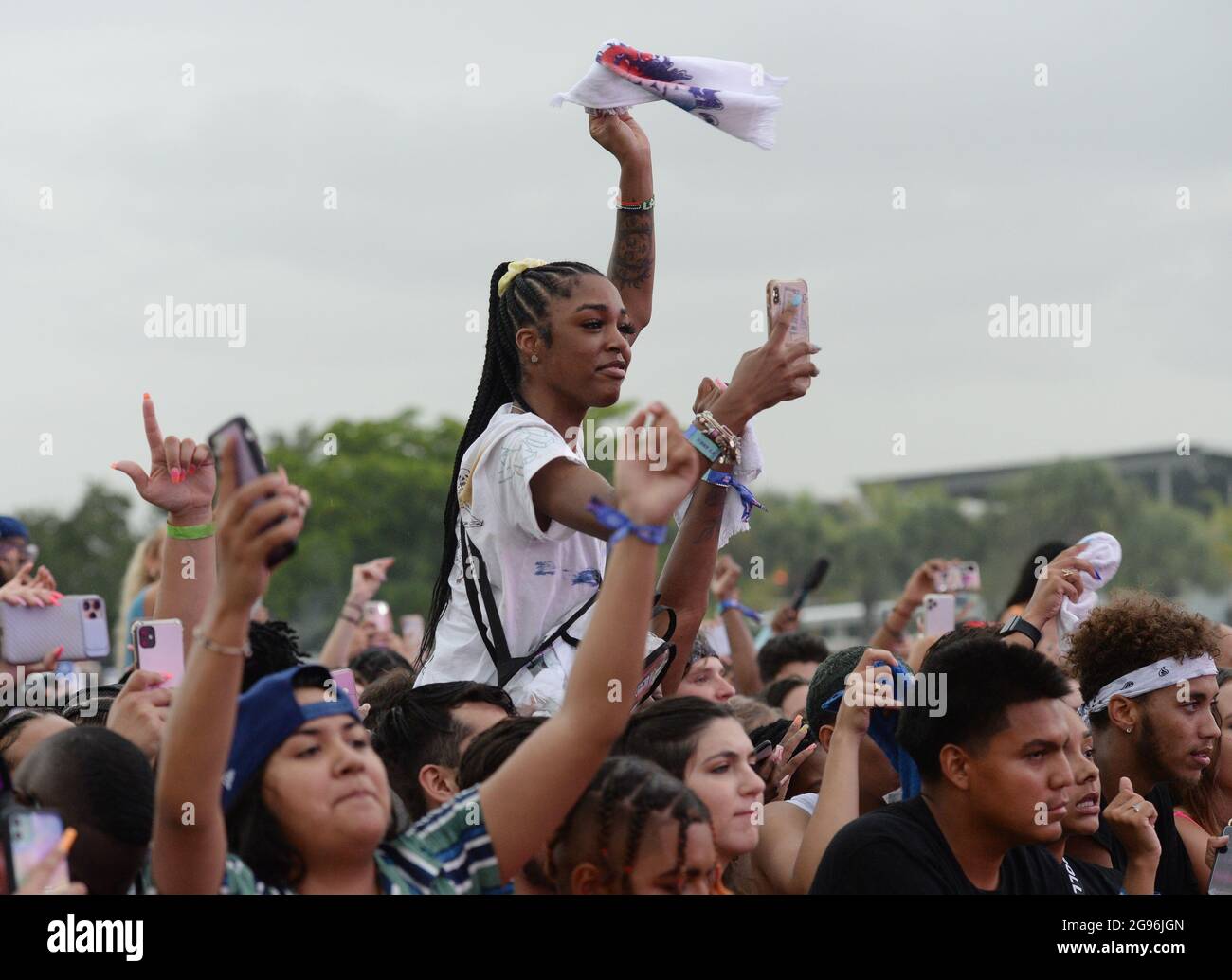 Crowed packed hi-res stock photography and images - Alamy