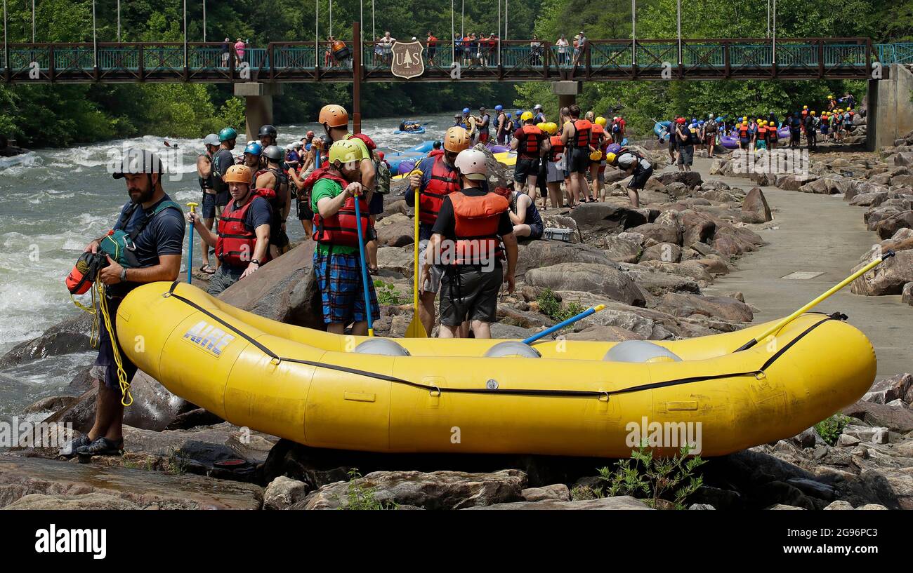 River guide hi-res stock photography and images - Alamy