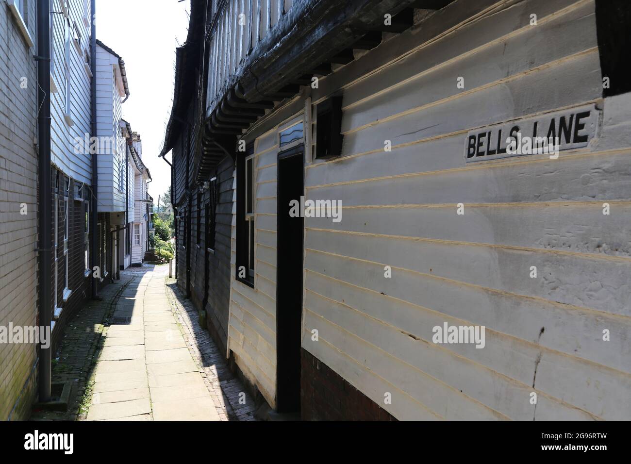 Bells Lane from the High Street, Tenterden, Kent, England, Great ...