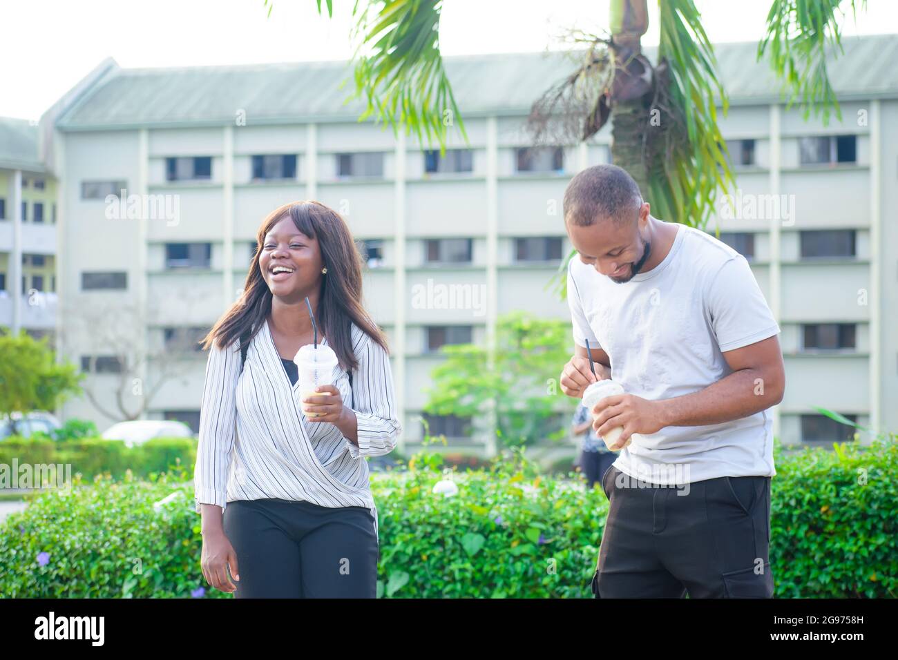 African female friends outside hi-res stock photography and images - Alamy