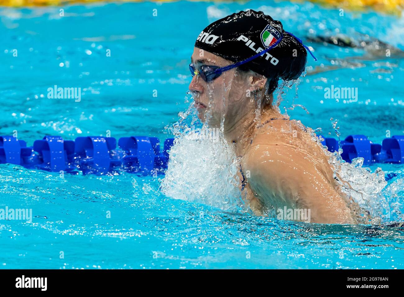 TOKYO, JAPAN - JULY 24: Benedetta Pilato of Italy warms up during the ...