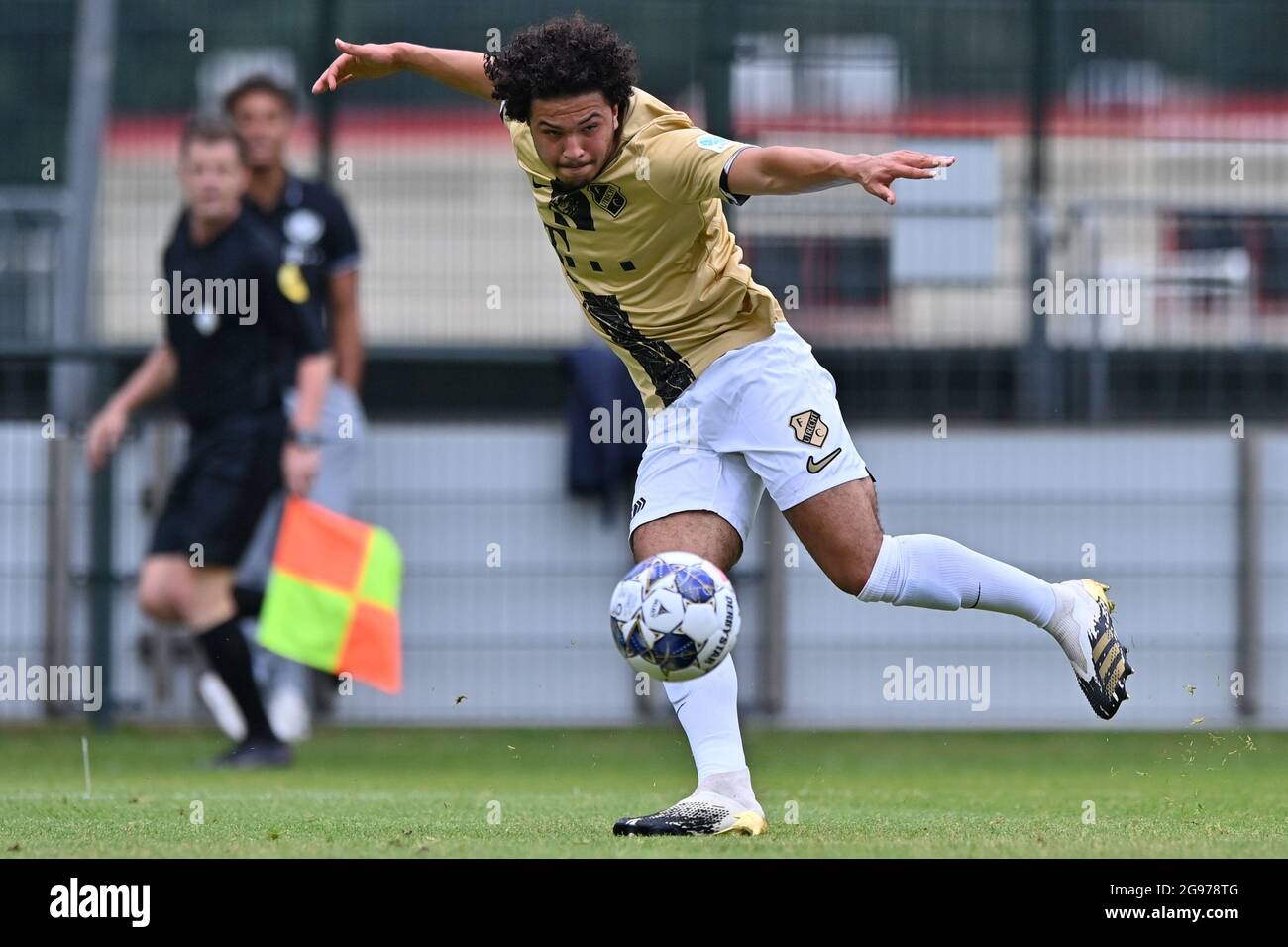 El season 2021 hi-res stock photography and images - Alamy