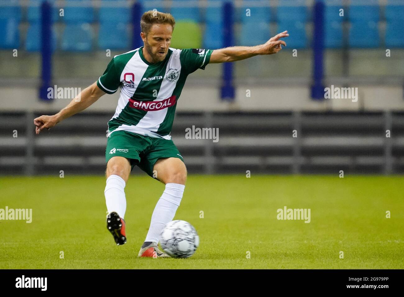 Robin henkens hi-res stock photography and images - Alamy