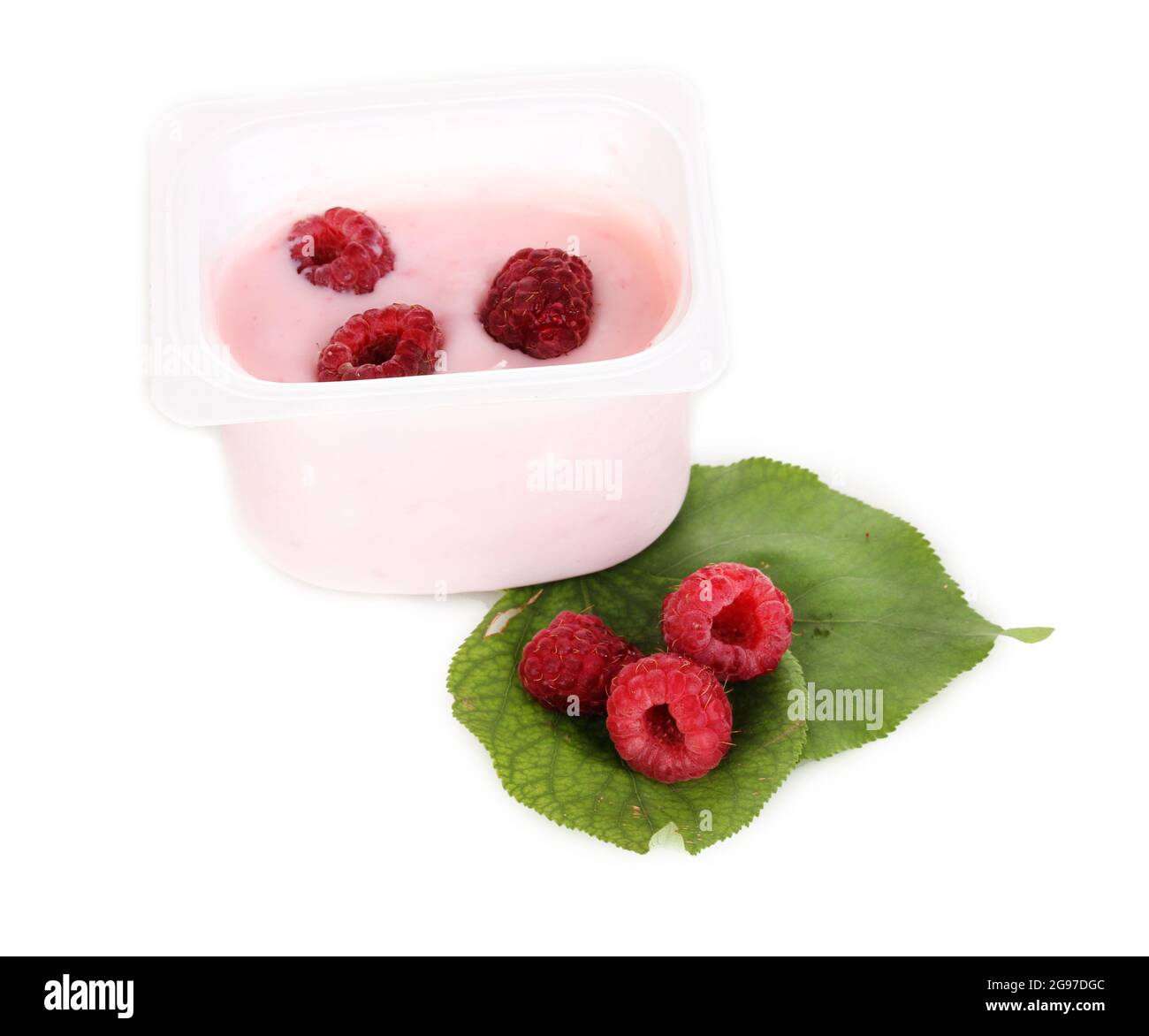 Yogurt with raspberry isolated on white Stock Photo - Alamy