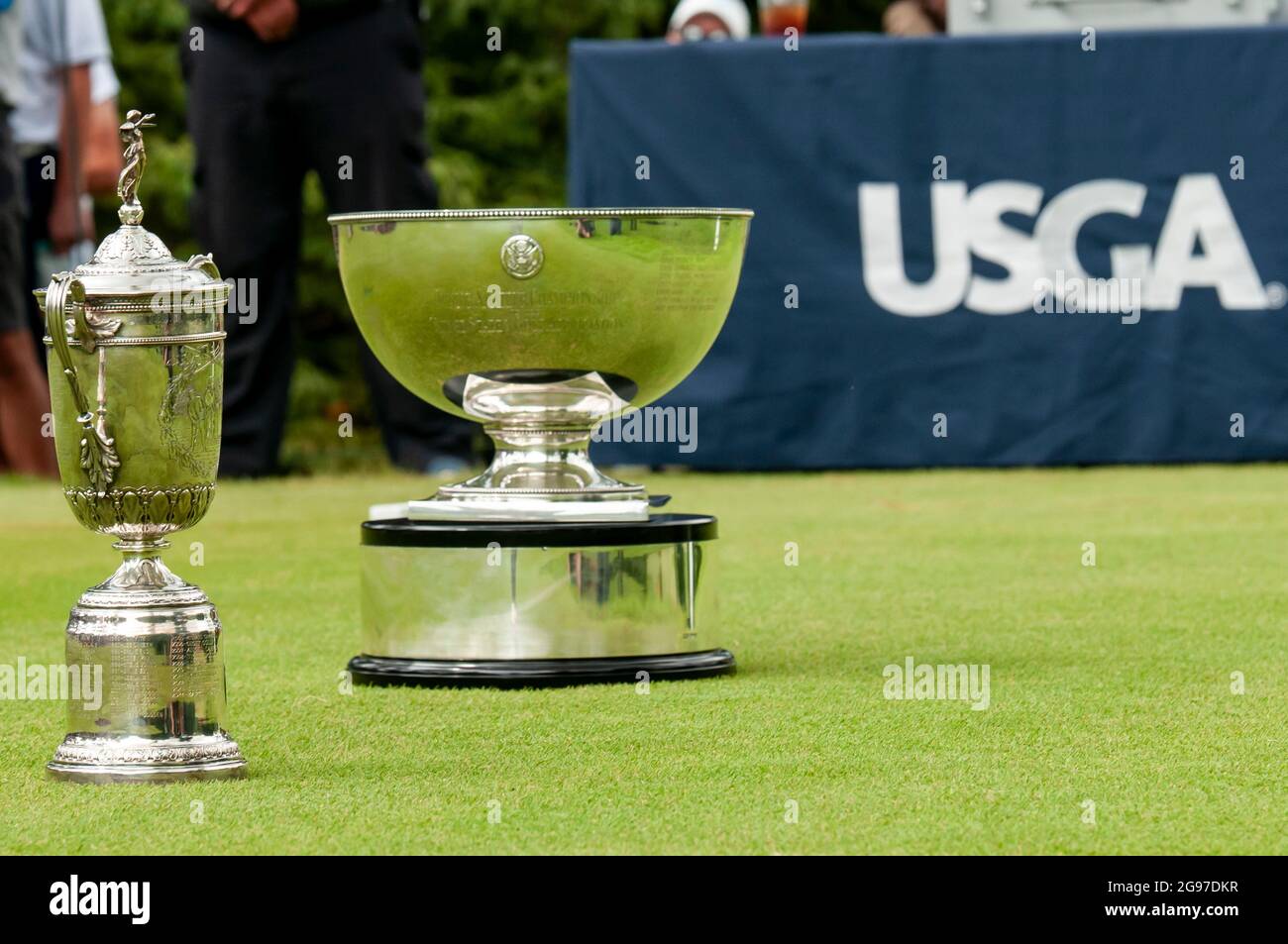 First tee box hi-res stock photography and images - Alamy