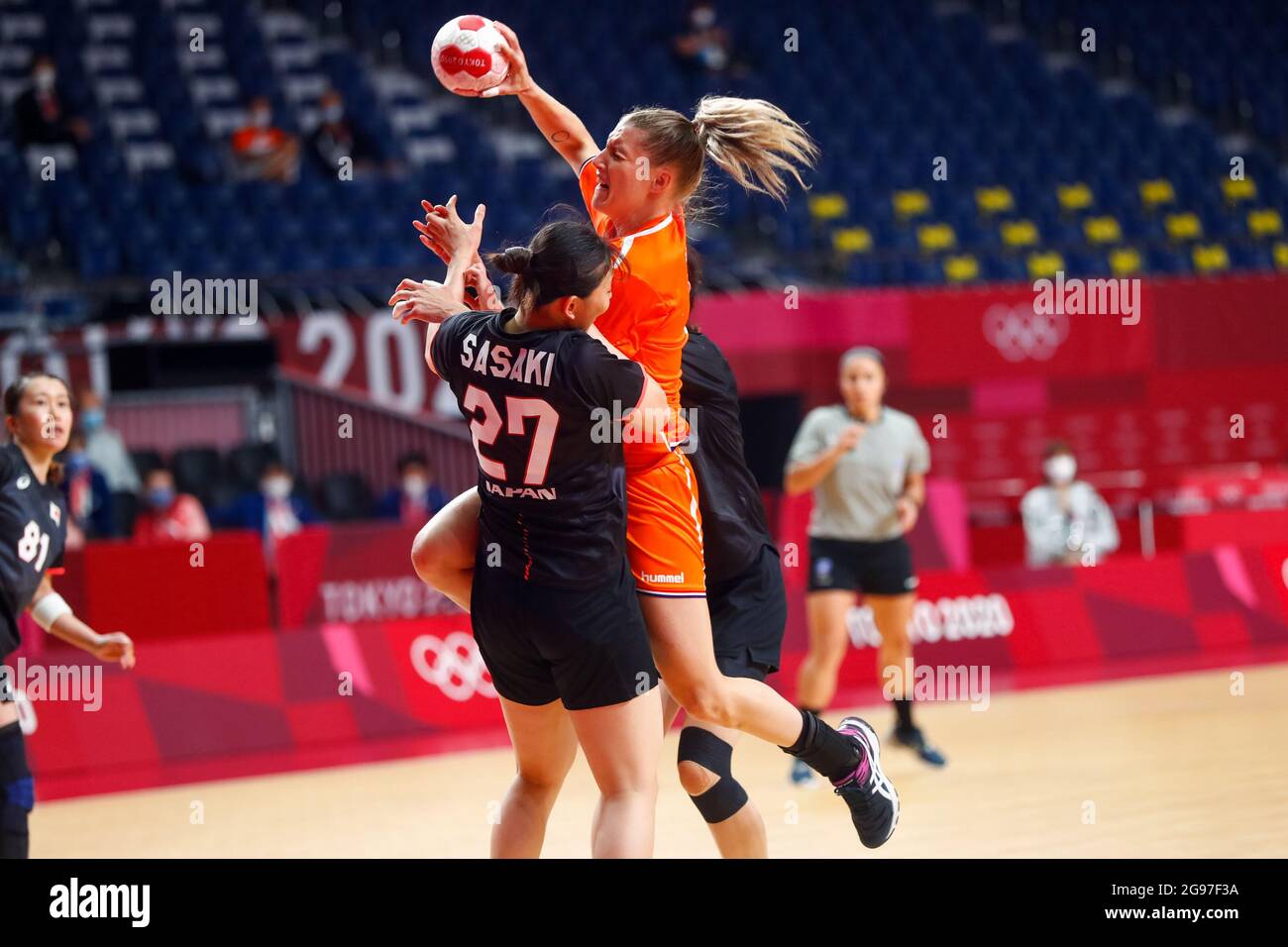 TOKYO, JAPAN - JULY 25: Haruno Sasaki of Japan and Nycke Groot of the ...