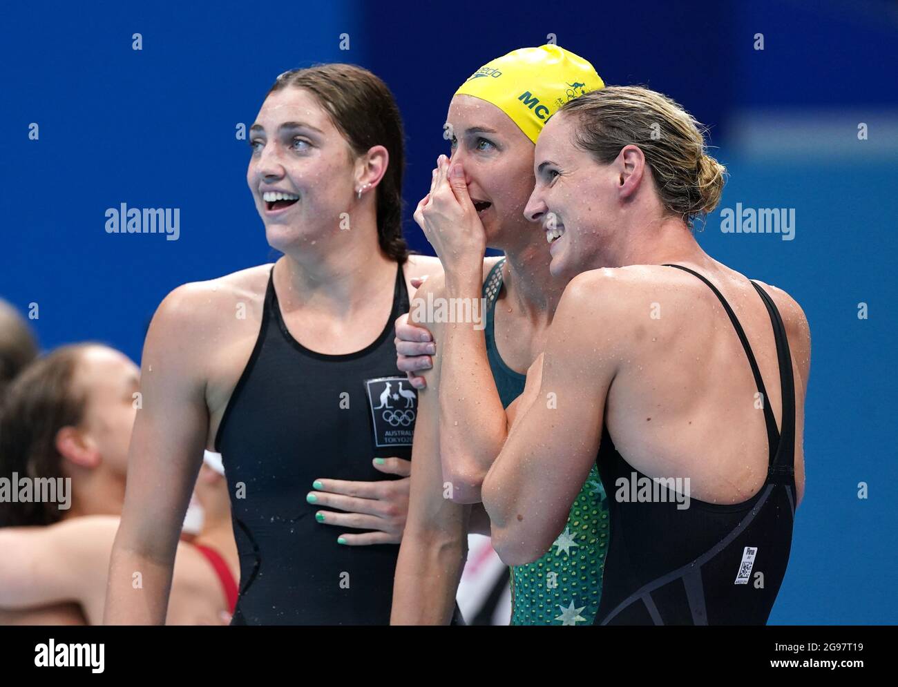 Australia celebrate winning gold in the Women's 4x100m Freestyle relay ...