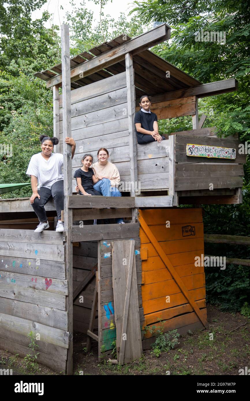 Nuremberg, Germany. 29th June, 2021. The children Amina (l-r), Sham ...