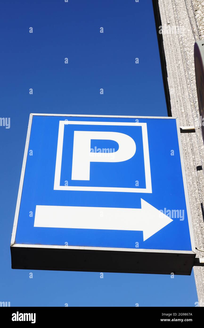 Letter signage hi-res stock photography and images - Alamy