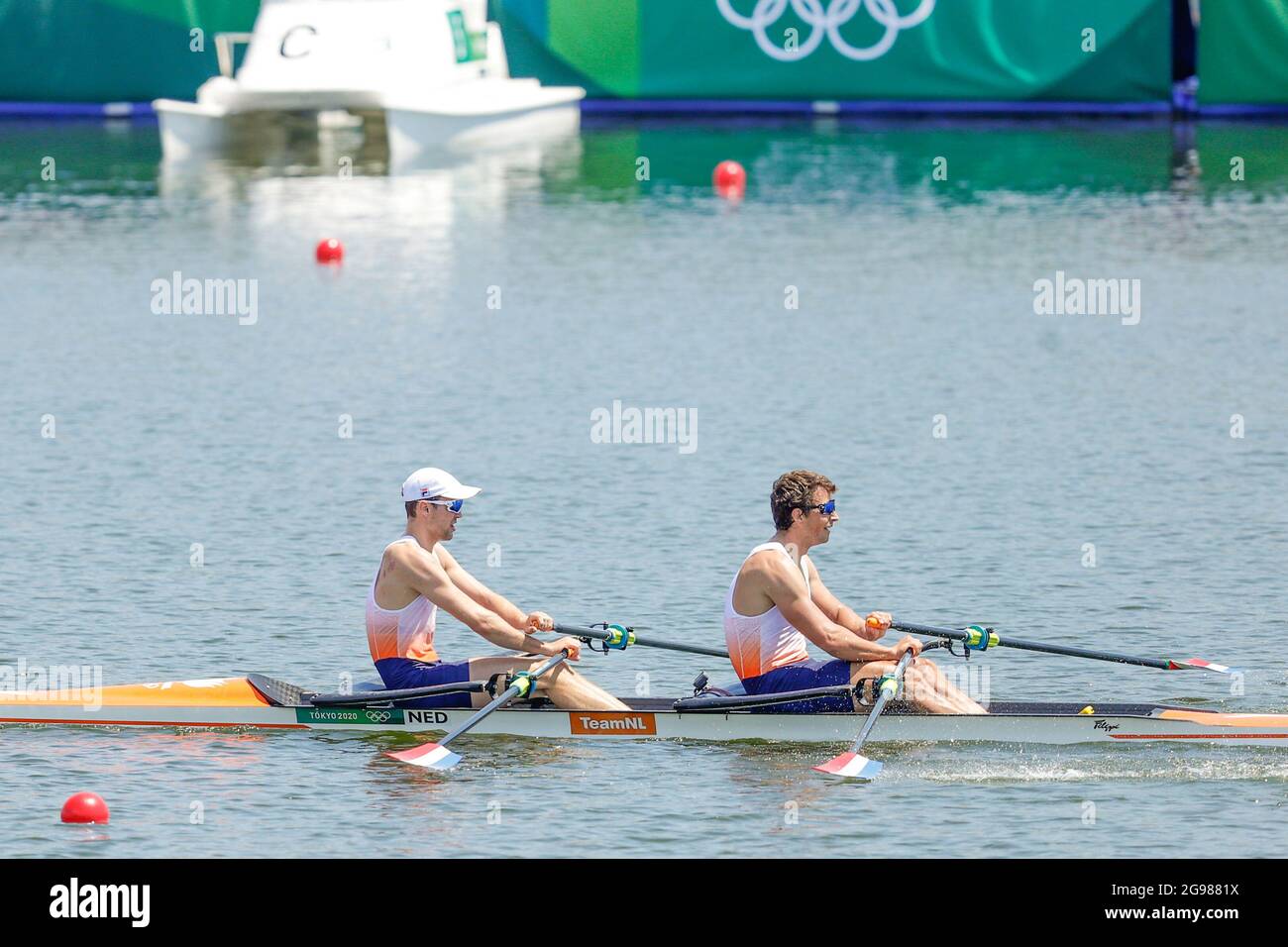 TOKYO, JAPAN - JULY 25: Melvin Twellaar and Stef Broenink of the ...