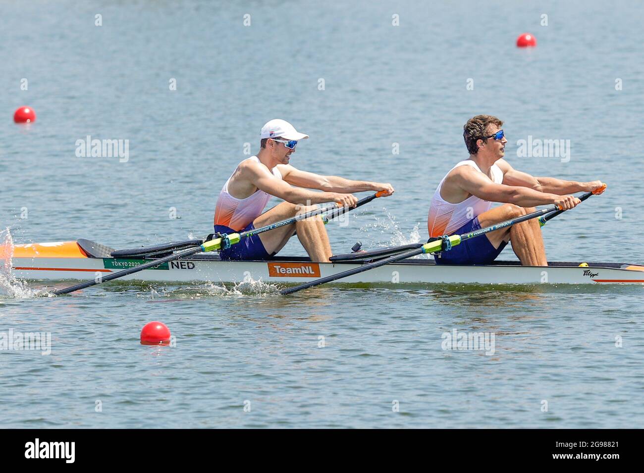 TOKYO, JAPAN - JULY 25: Melvin Twellaar and Stef Broenink of the ...