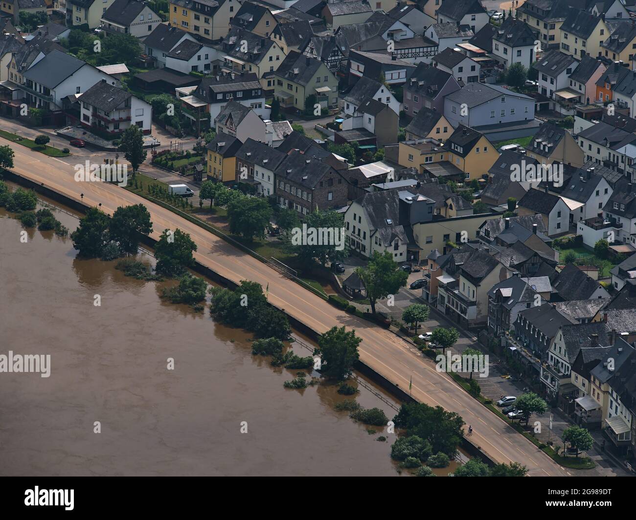 High level village hi-res stock photography and images - Alamy