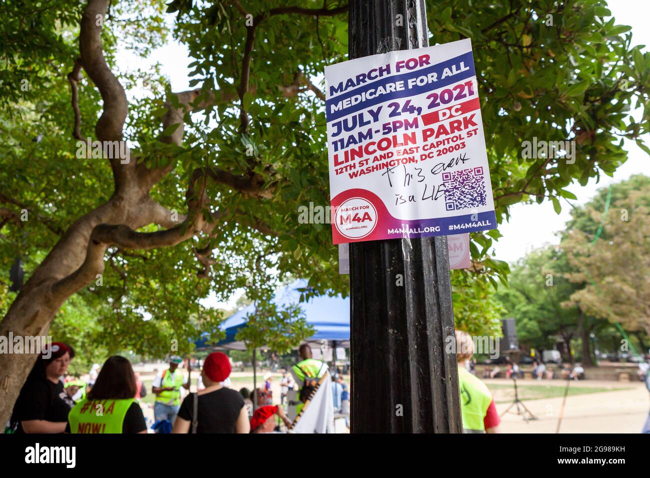 Human right healthcare graffiti hi-res stock photography and images - Alamy