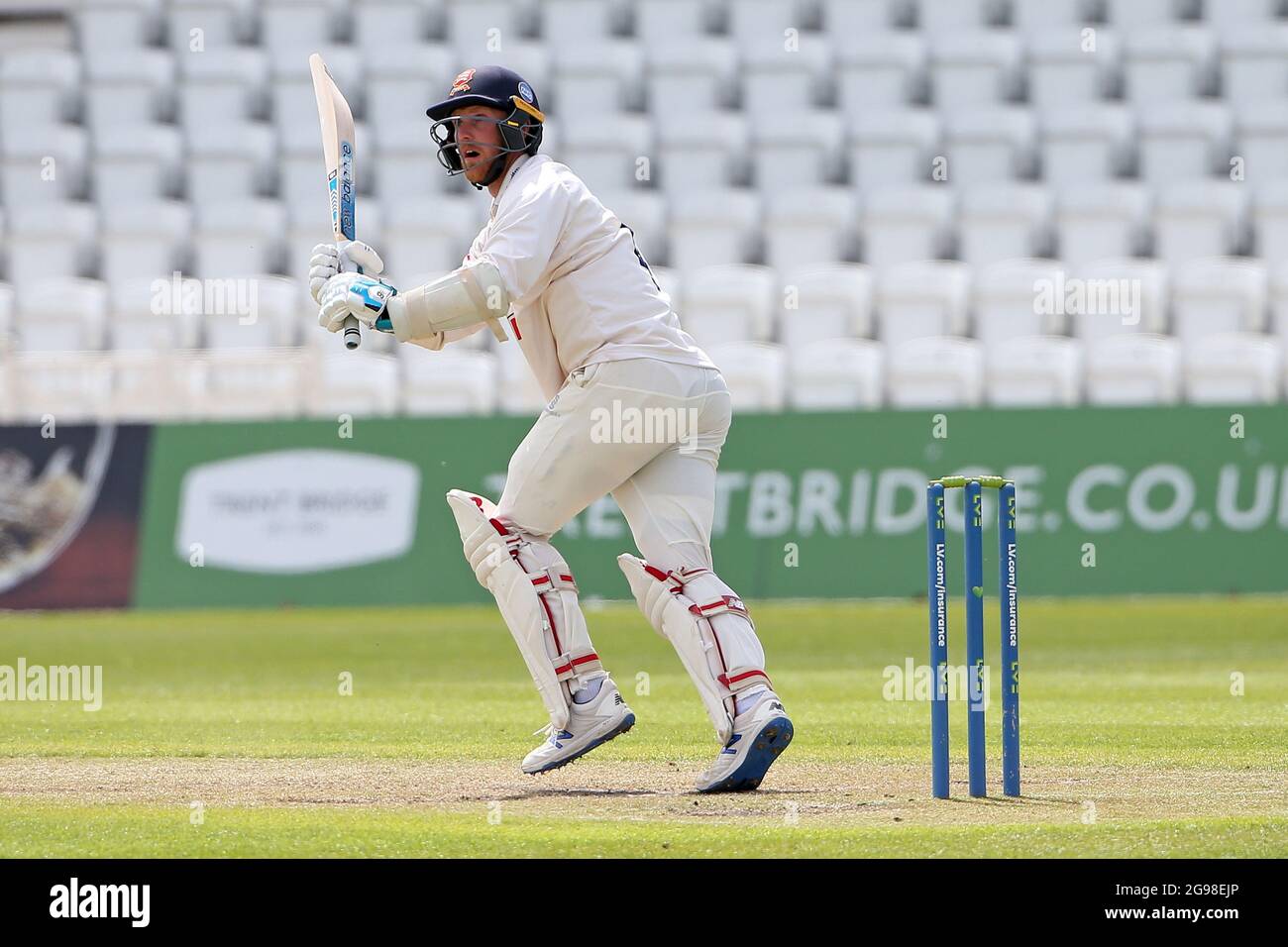 Jamie Porter in batting action for Essex during Nottinghamshire CCC vs ...