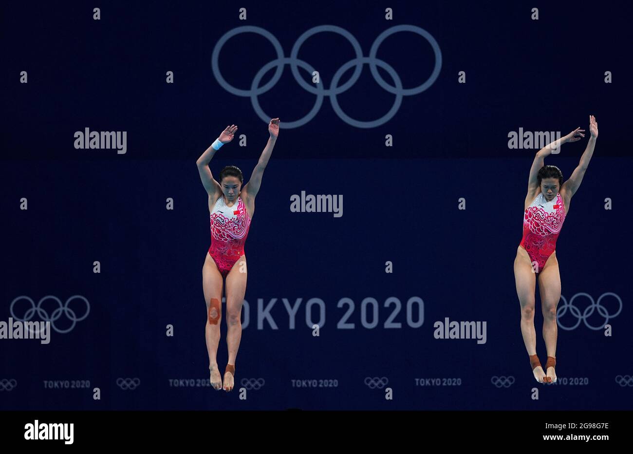 Tokyo, Japan. 25th July, 2021. Shi Tingmao (R) and Wang Han of China ...