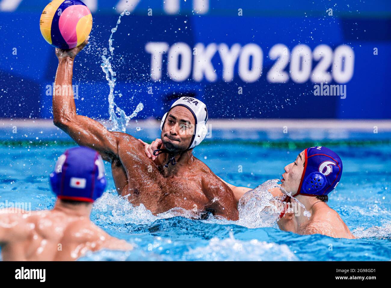 TOKYO, JAPAN - JULY 25: Max Irving of United States, Toi Suzuki of ...