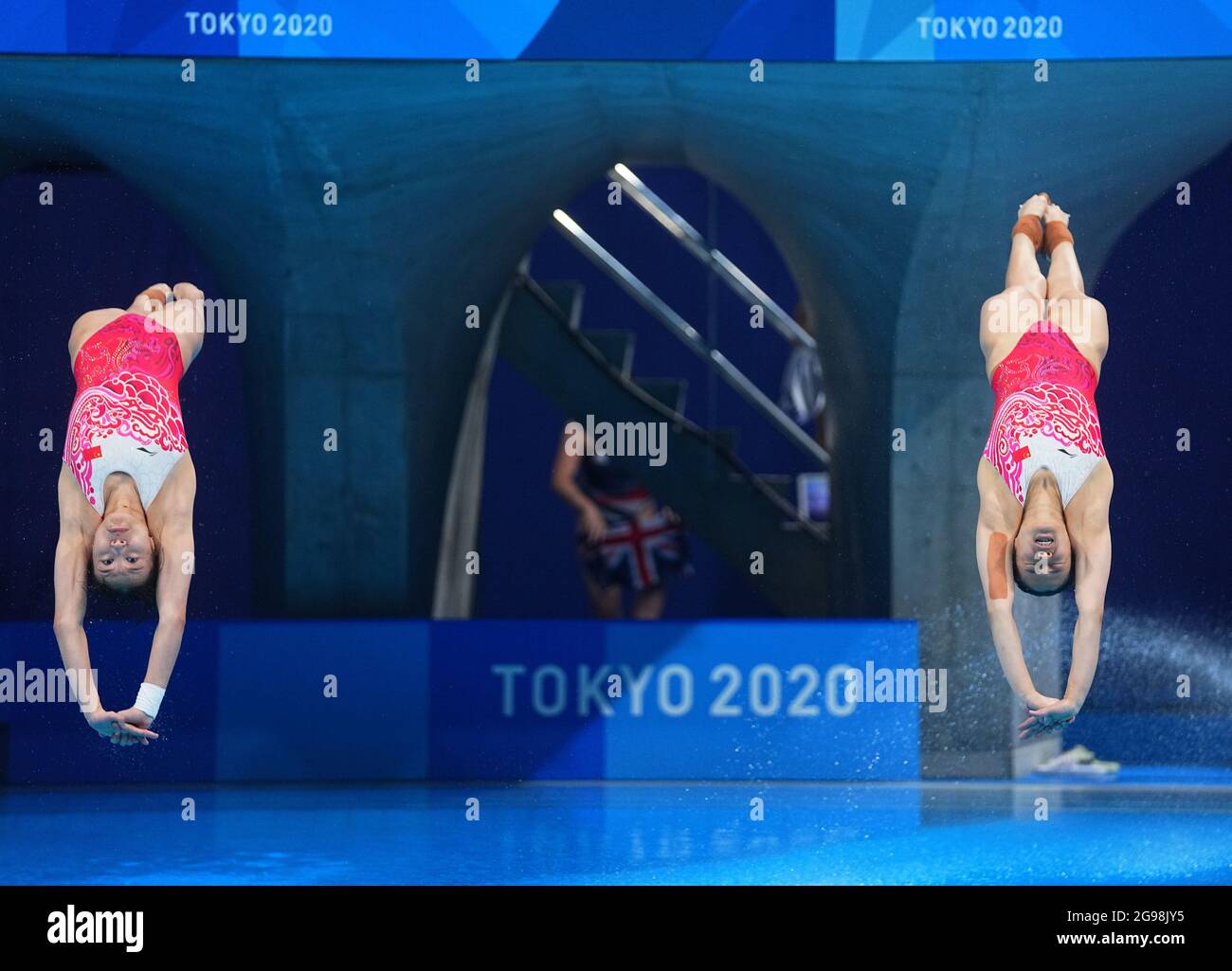 Tokyo, Japan. 25th July, 2021. Shi Tingmao (R) and Wang Han of China ...