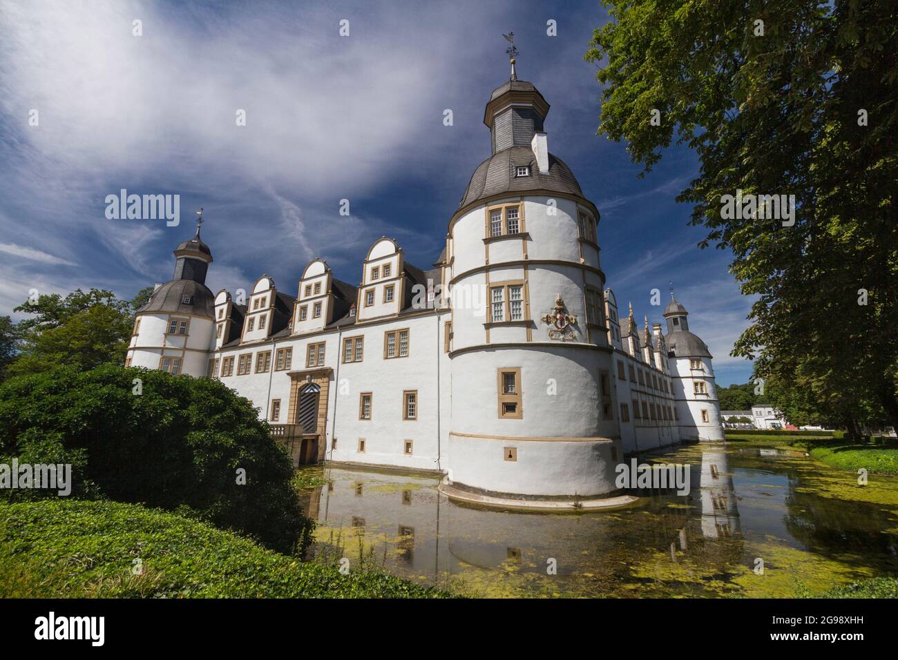 Schloss neuhaus hi-res stock photography and images - Alamy
