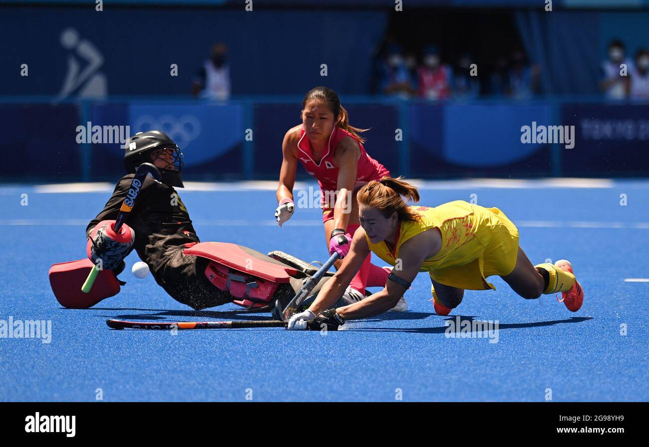 Tokyo, Japan. 25th July, 2021. Chinese players Liang Meiyu (1st R ...