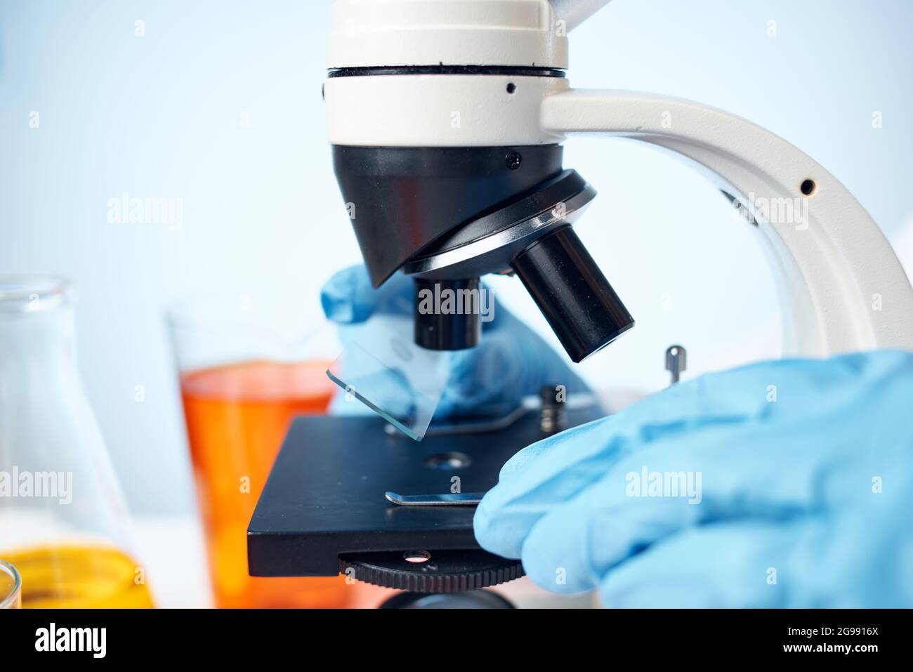 laboratory microscope research science biotechnology Stock Photo - Alamy