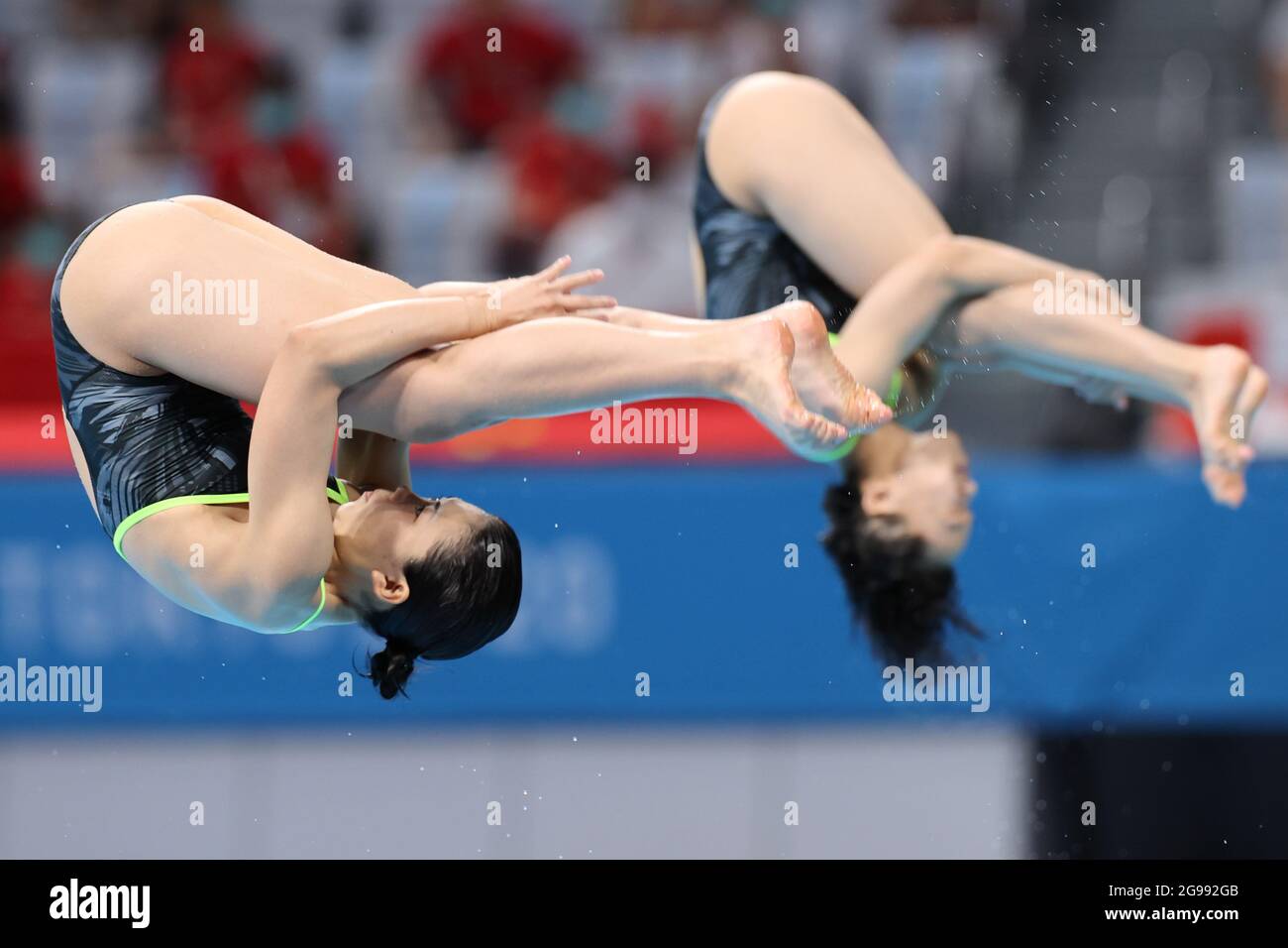 Womens synchronised 3m springboard final hi-res stock photography and ...