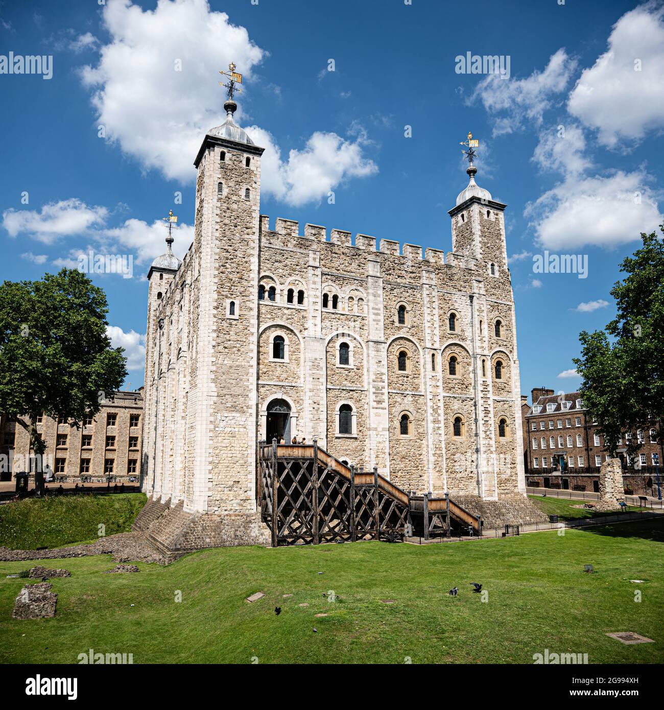 The White Tower, the original keep of the Tower of London Stock Photo ...