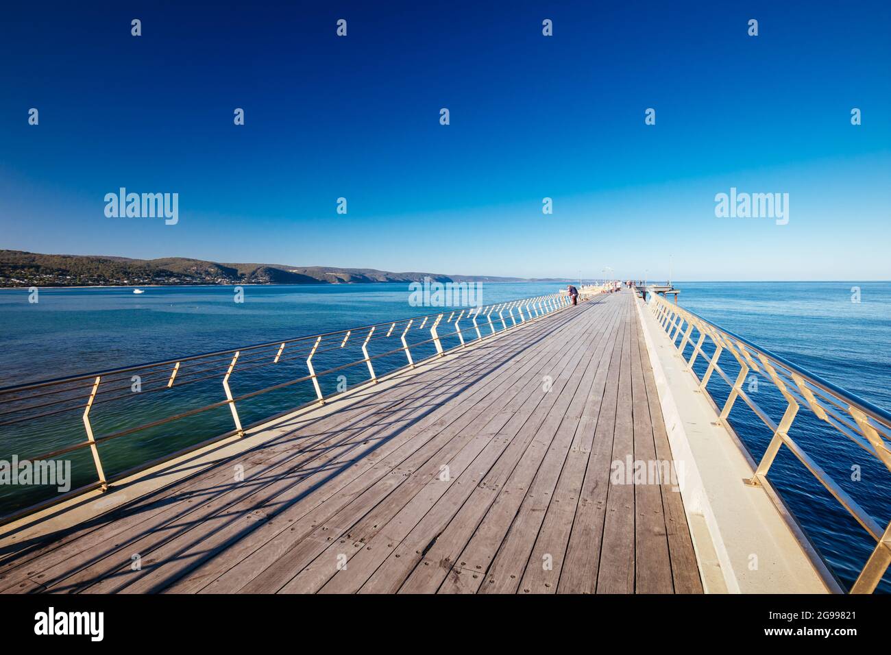 Lorne pier fishing hi-res stock photography and images - Alamy