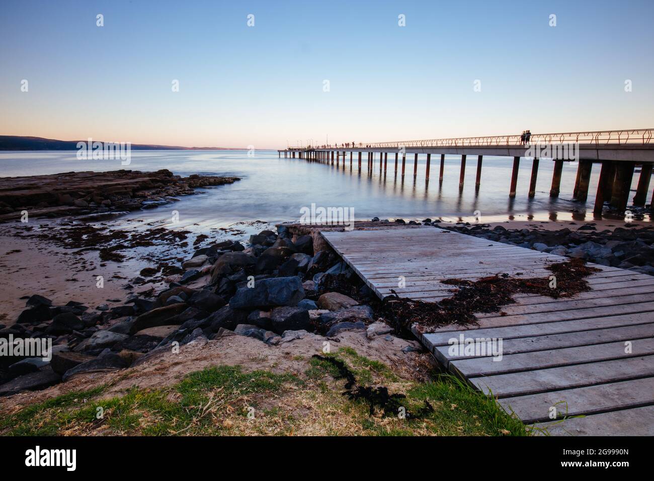 Lorne pier fishing hi-res stock photography and images - Alamy