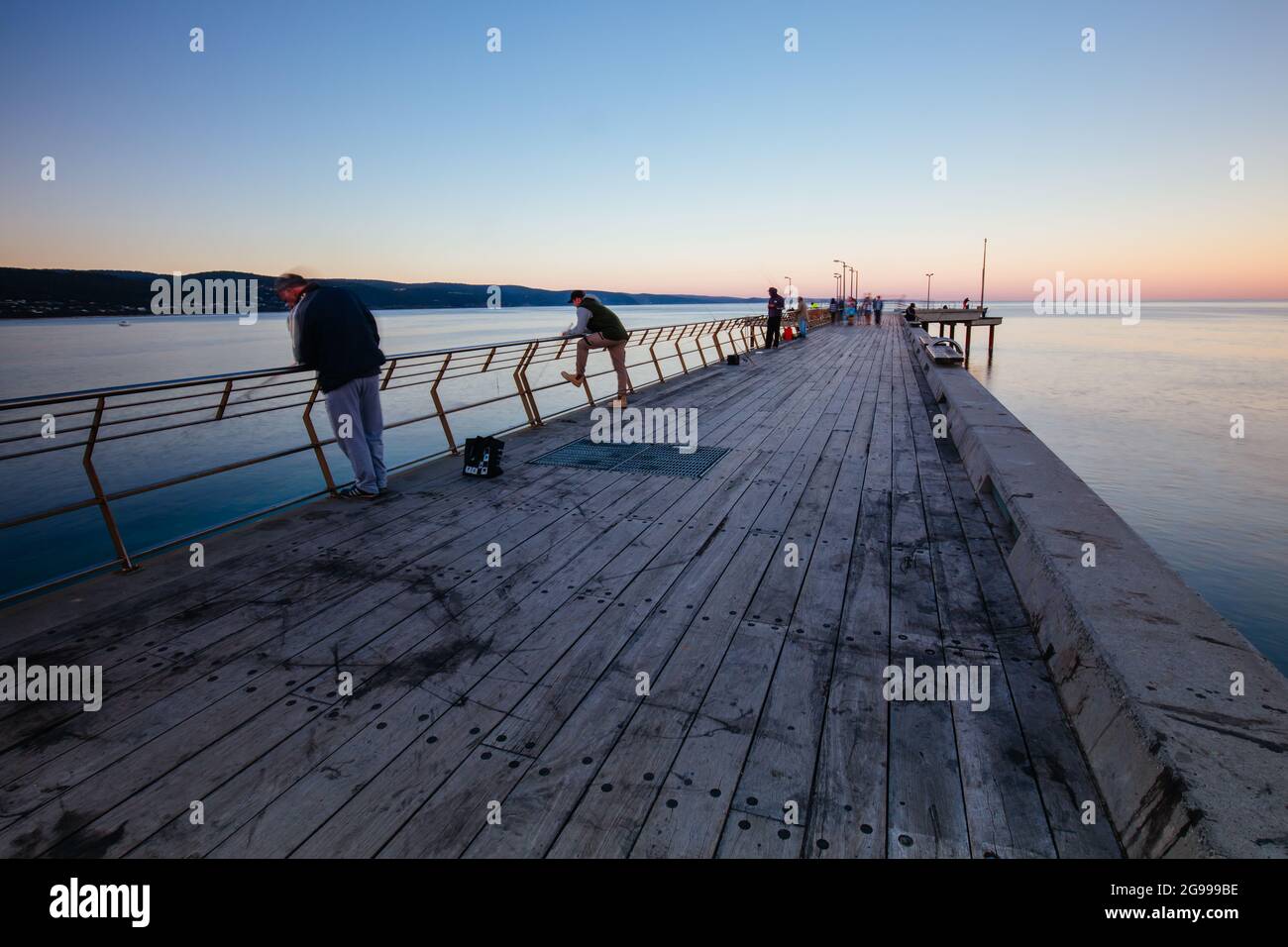 Lorne pier australia hi-res stock photography and images - Alamy