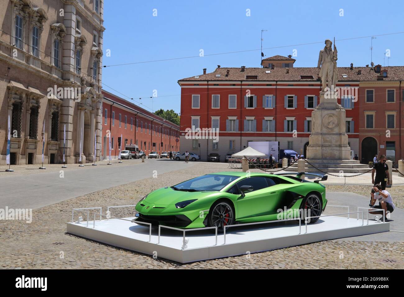 Auto Modena Italian Cities Modena An Elegant And Affluent City In