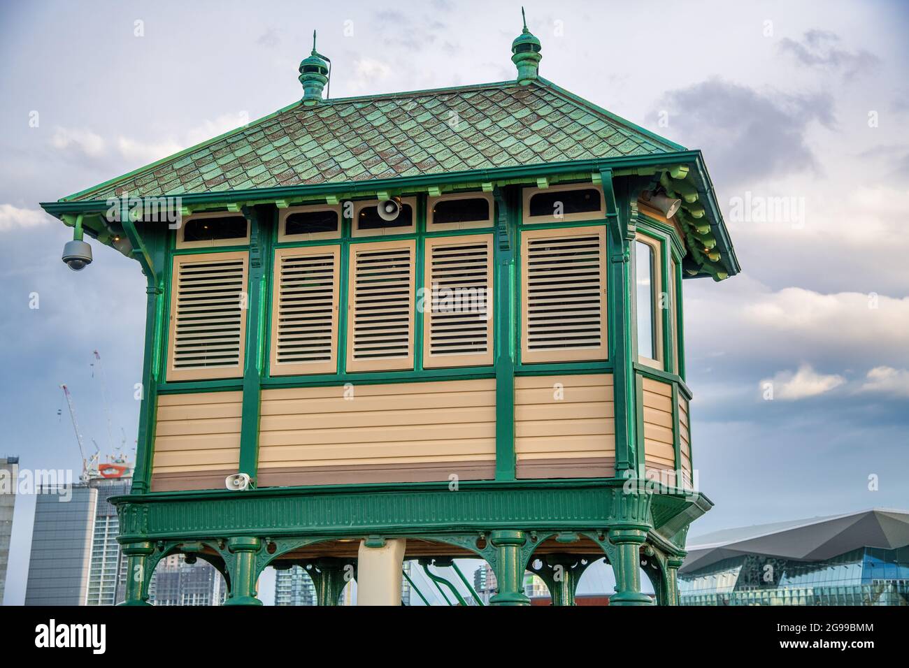 Darling harbour sign hi-res stock photography and images - Alamy