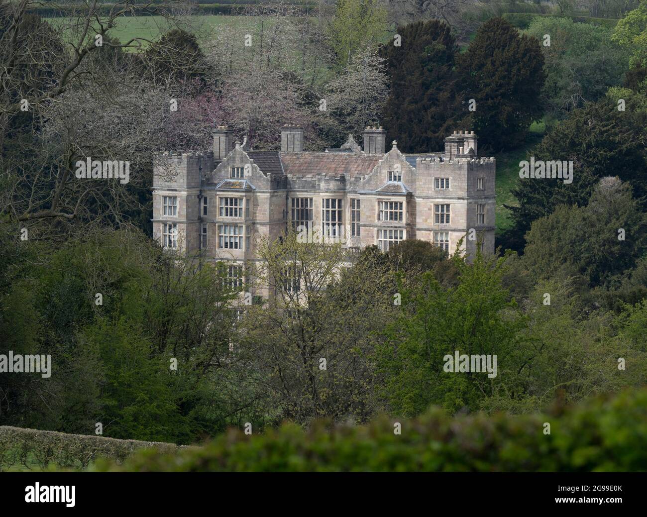 Fountains hall north yorkshire hi-res stock photography and images - Alamy