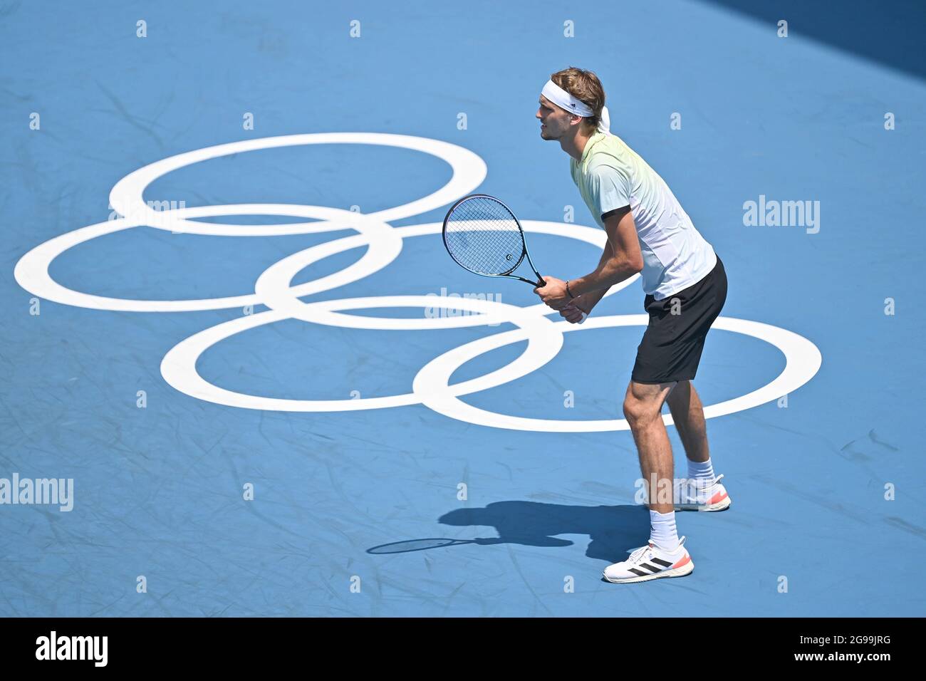 Alexander ZVEREV (GER), Olympic rings, logo Tokyo 2020, action, single ...