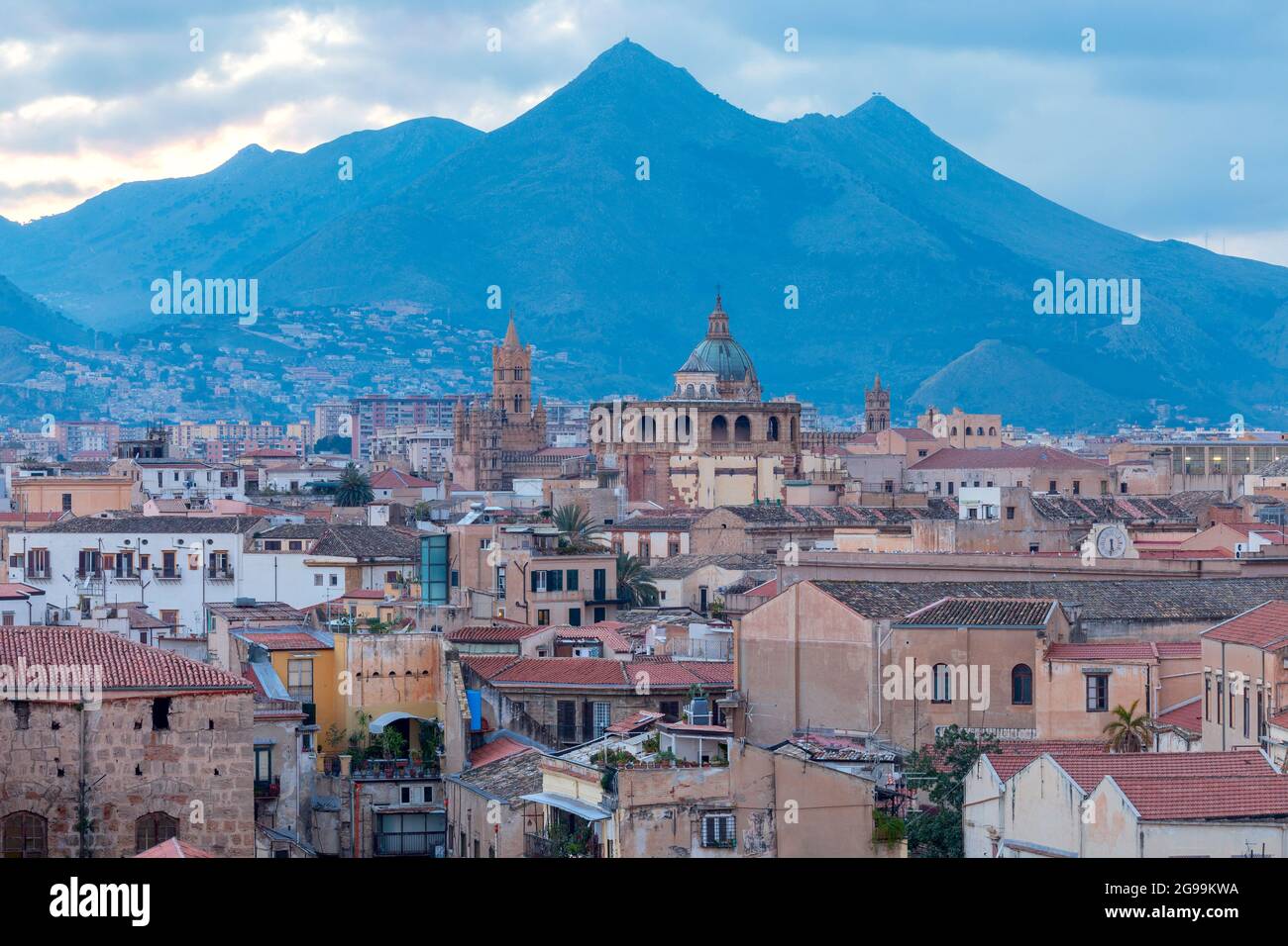 Sights of palermo hi-res stock photography and images - Alamy
