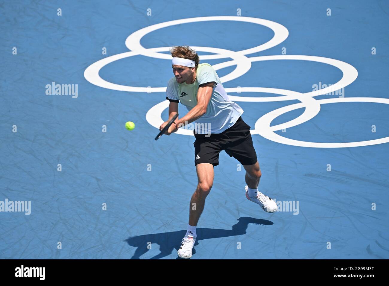Alexander ZVEREV (GER), Olympic rings, logo Tokyo 2020, action, single ...