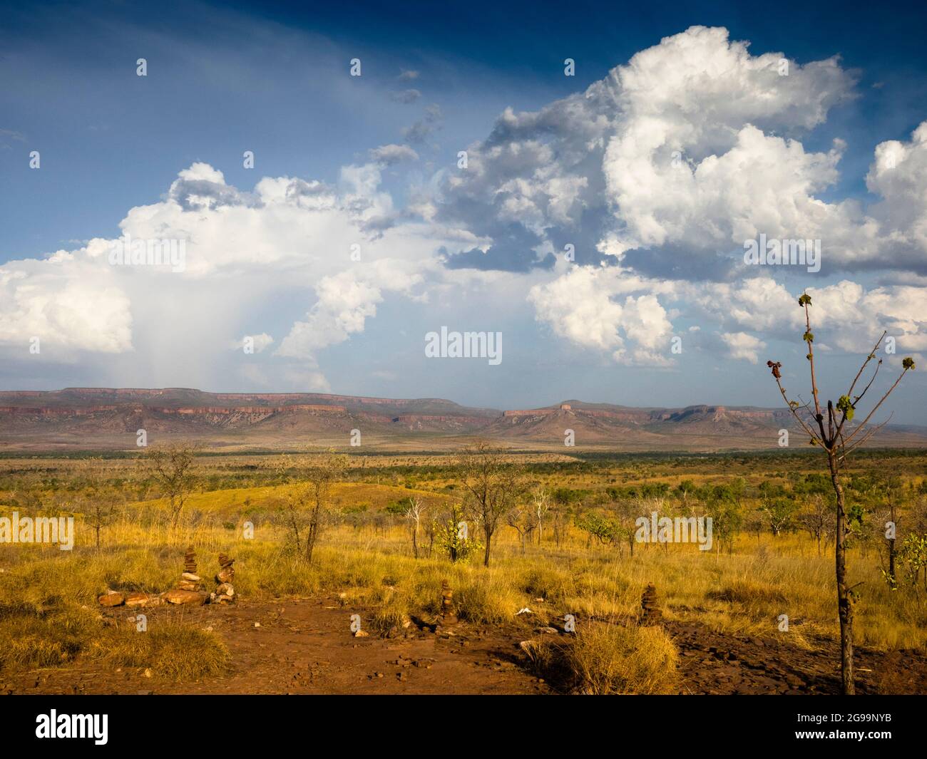 Kimberley mountain ranges hi-res stock photography and images - Alamy