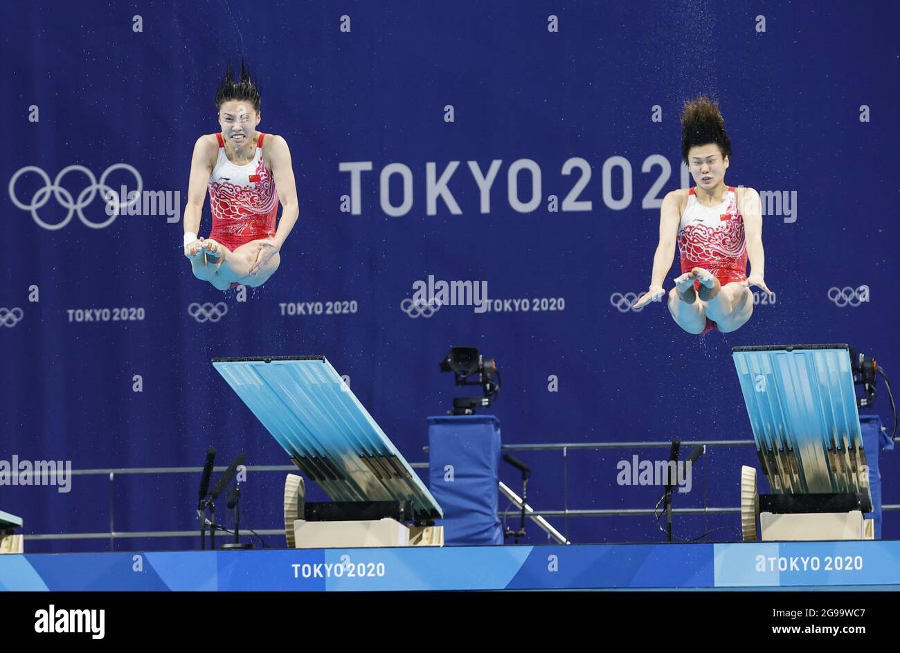 China's Shi Tingmao and Wang Han compete in the women's diving ...