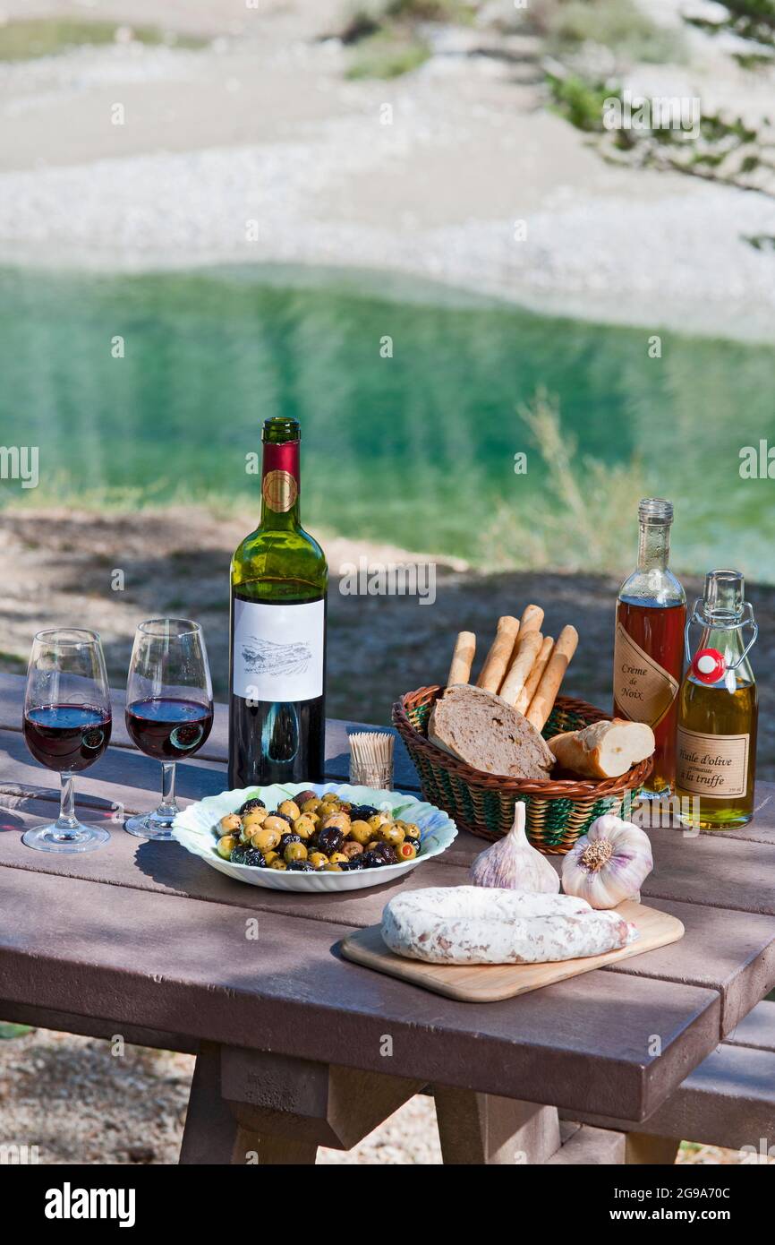 picnic with traditional French ingredients Stock Photo - Alamy