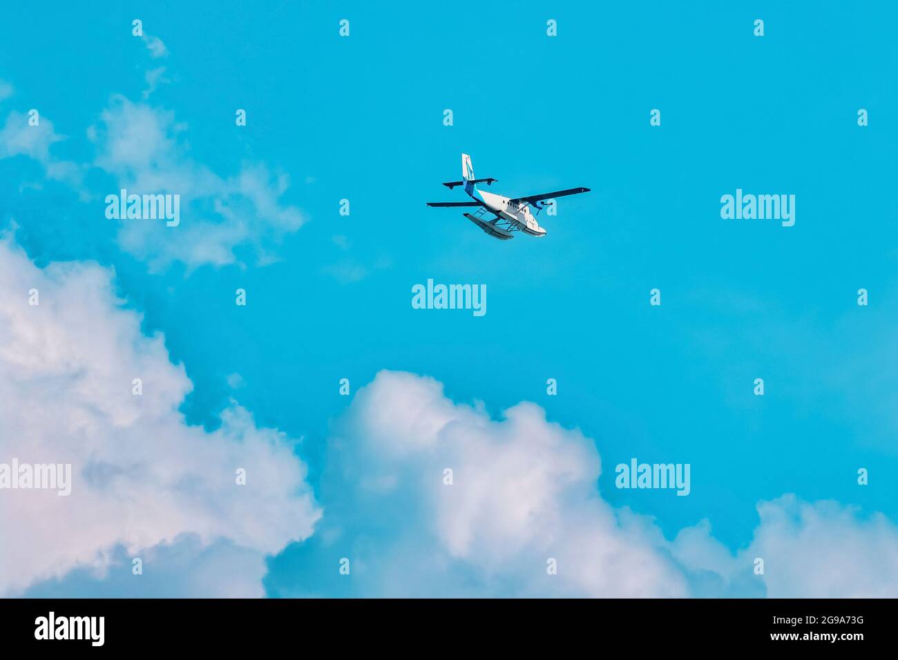 Hydro airplane hi-res stock photography and images - Alamy