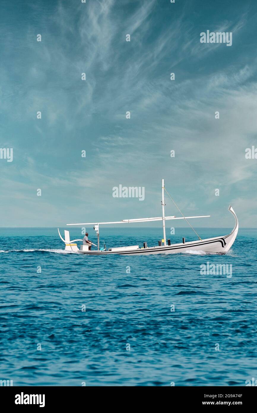 Traditional boat in Indian Ocean, Maldives Stock Photo - Alamy