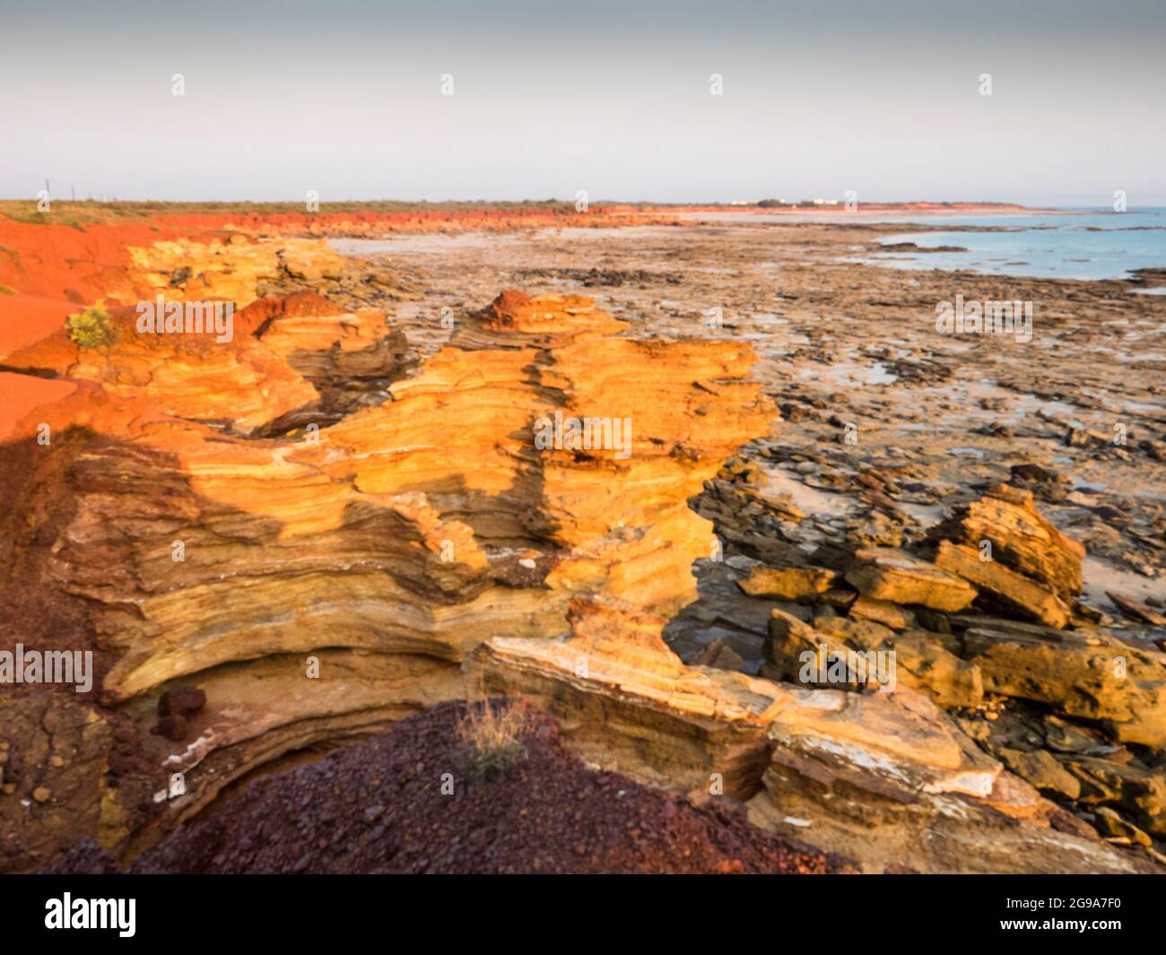 Exposed rocky Indian Ocean coastline, Reddell Beach, Broome, Kimberley ...