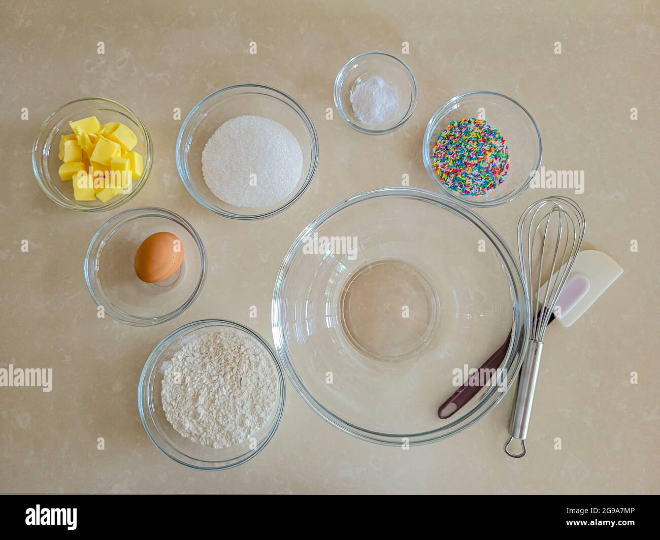 Empty ingredient bowls hi-res stock photography and images - Alamy